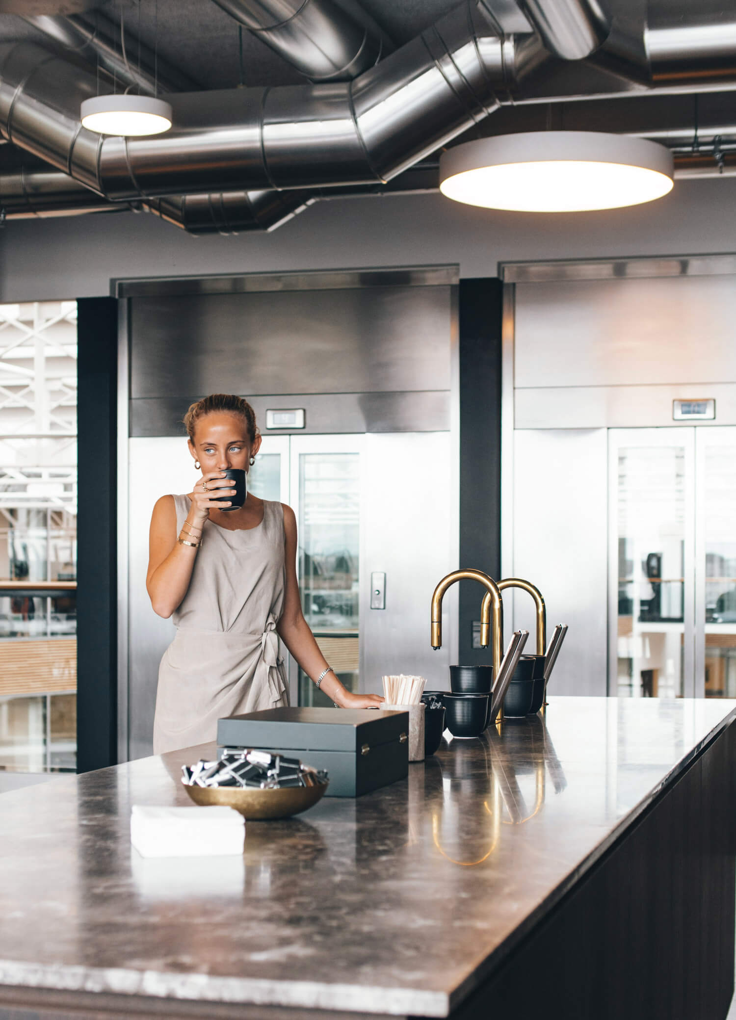 5 health benefits of drinking coffee at work